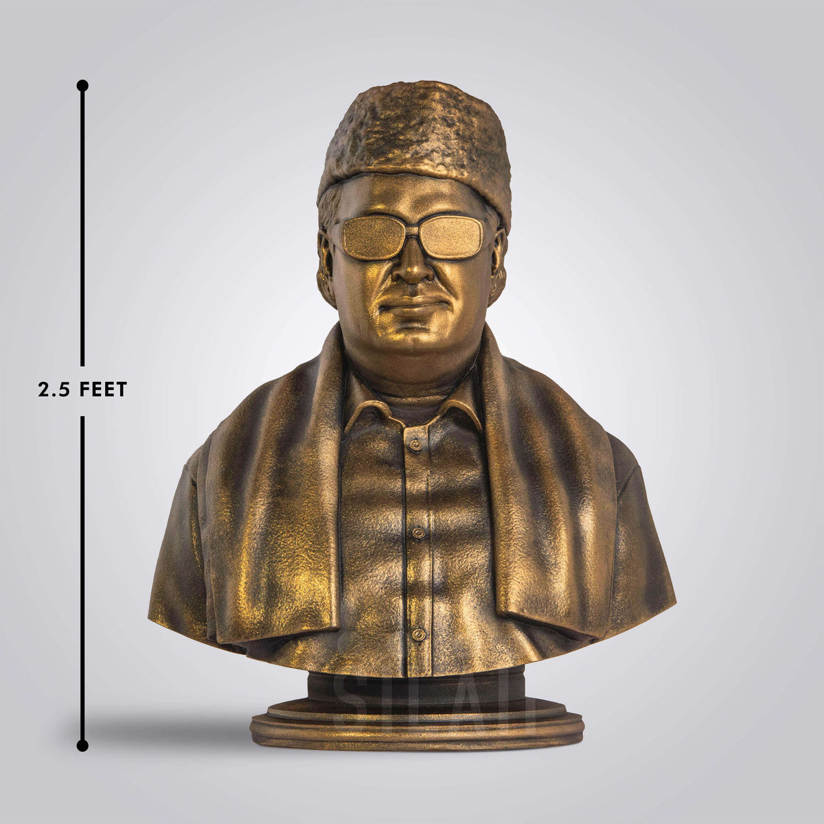 Larger than Life Size Sculpture Of MGR - Buy Now! | SILAII.COM